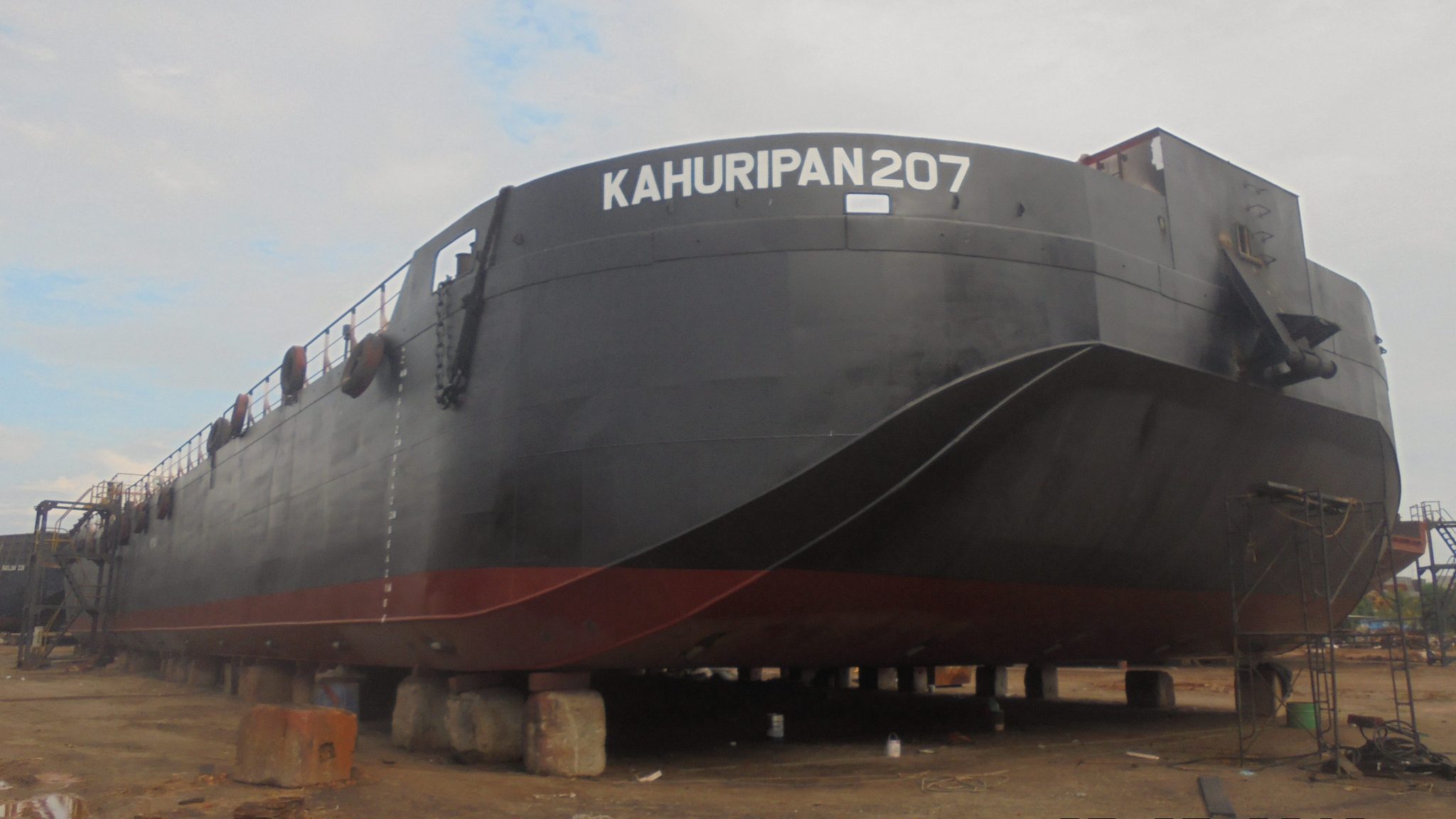 Oil Barges For Sale - Lautan Lestari