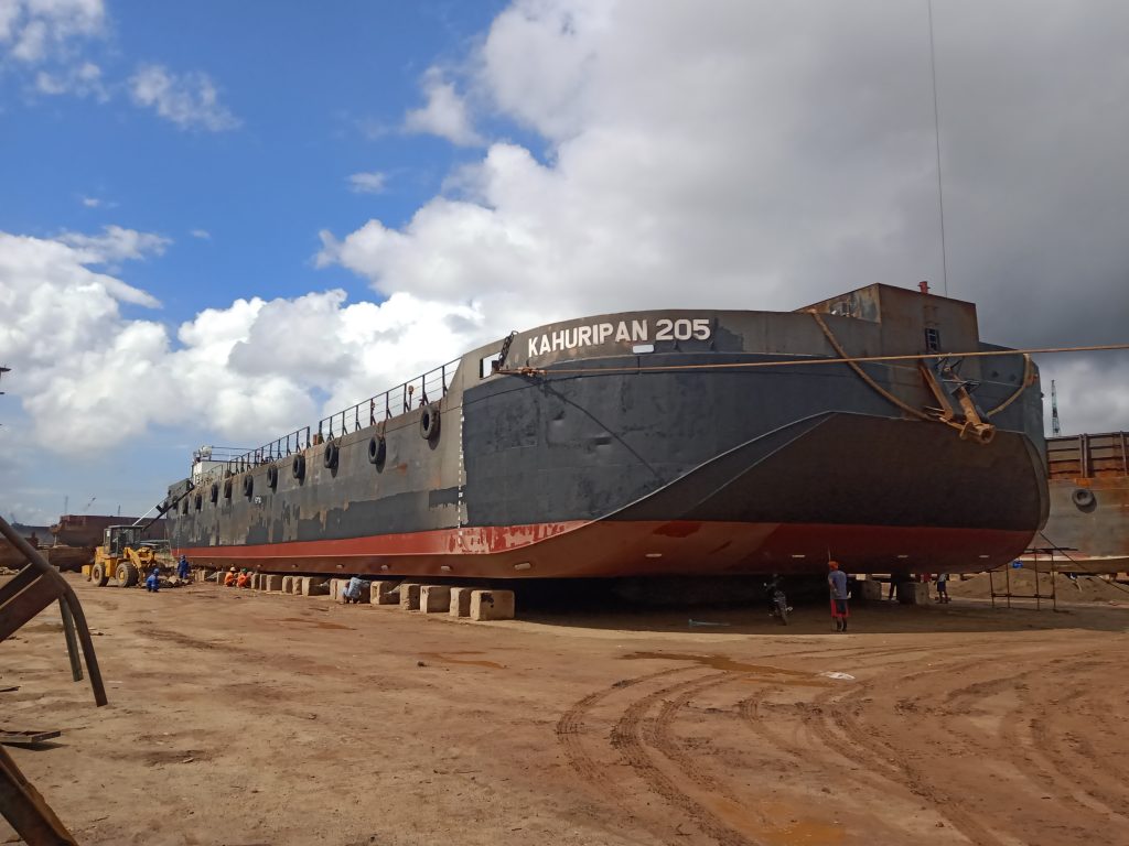 Oil Barges For Sale - Lautan Lestari